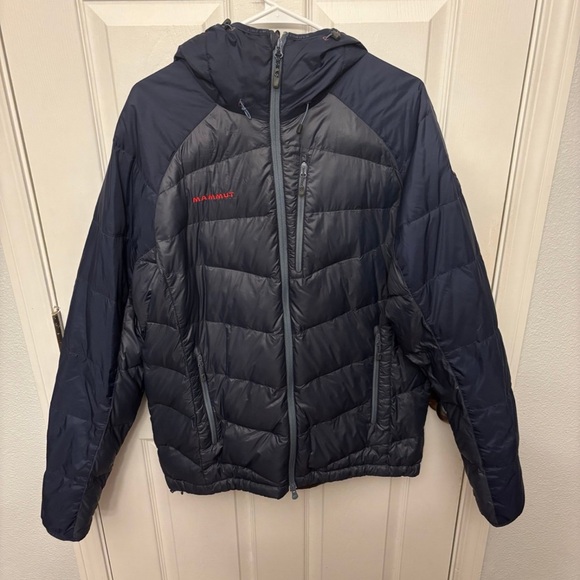 Marmot | Jackets & Coats | Marmot Navy And Black Puffer Jacket | Poshmark